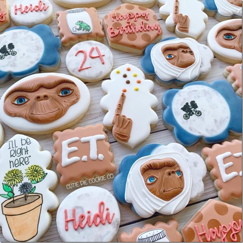 These E.T. Cookies Are Out Of This World! - Between The Pages Blog