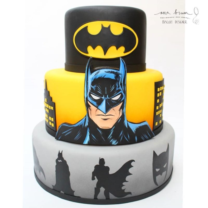 Sensational Batman Cake - Between The Pages Blog