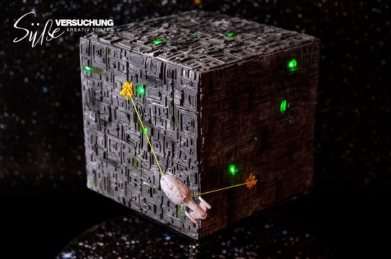 Awesome Borg Cube Cake With Working Lights - Between The Pages Blog