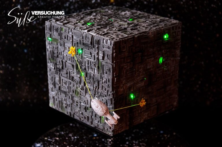 Awesome Borg Cube Cake With Working Lights - Between The Pages Blog