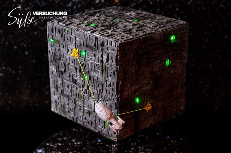Awesome Borg Cube Cake With Working Lights - Between The Pages Blog