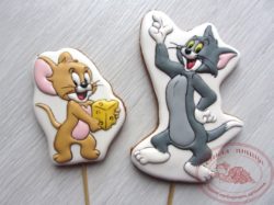 This Tom And Jerry Cake Is Too Lovely To Eat - Between The Pages Blog