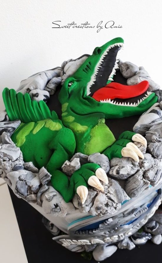 Splendid Jurassic World Cake - Between The Pages Blog