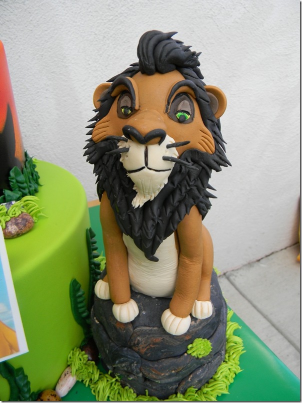 Amazing Lion King Cake - Between The Pages Blog