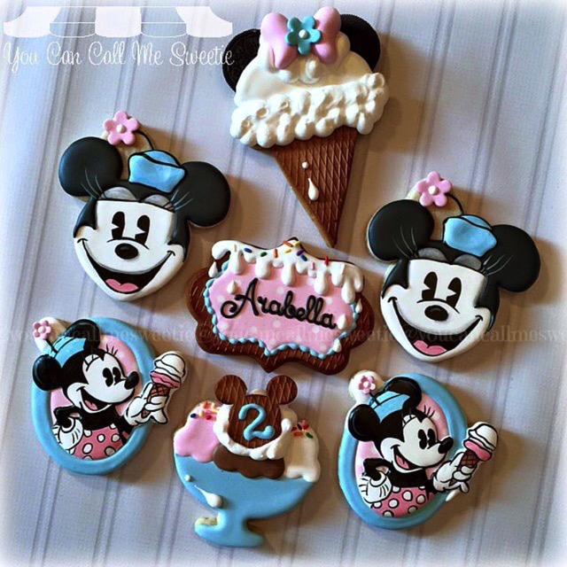 Cute Minnie Mouse Ice Cream Cone Cookies - Between The Pages Blog