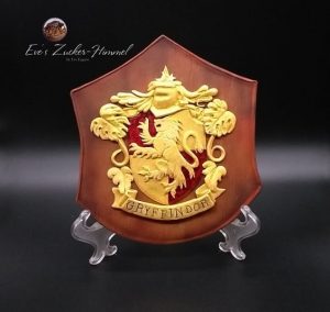 Marvelous Gryffindor Crest Cookie - Between The Pages Blog