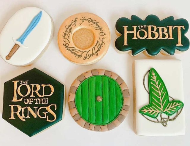 Emerald & Gold LOTR Cookies - Between The Pages Blog