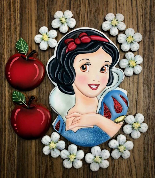 Snow White & Apples Cookies - Between The Pages Blog